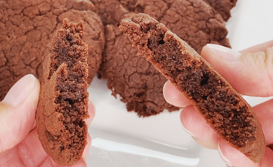 Nutella Cookies - MuchMunchies