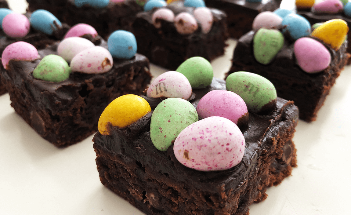 Nutella Easter Brownies - MuchMunchies