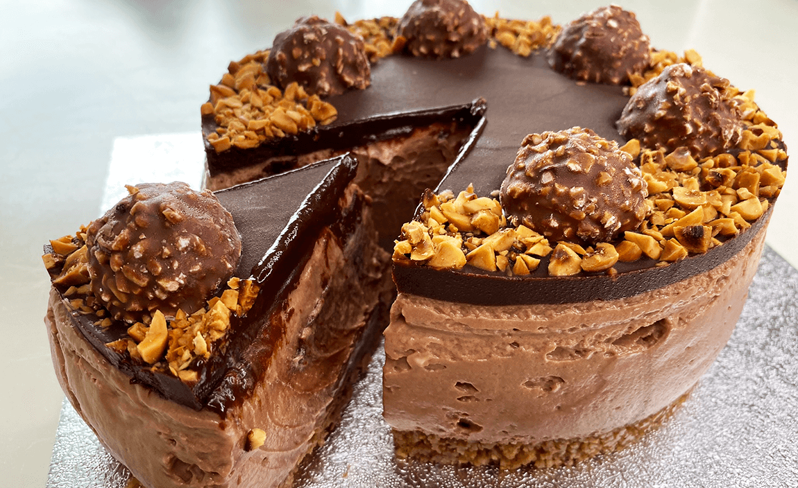 Ferrero Rocher & Nutella No-Bake Cheesecake - MuchMunchies